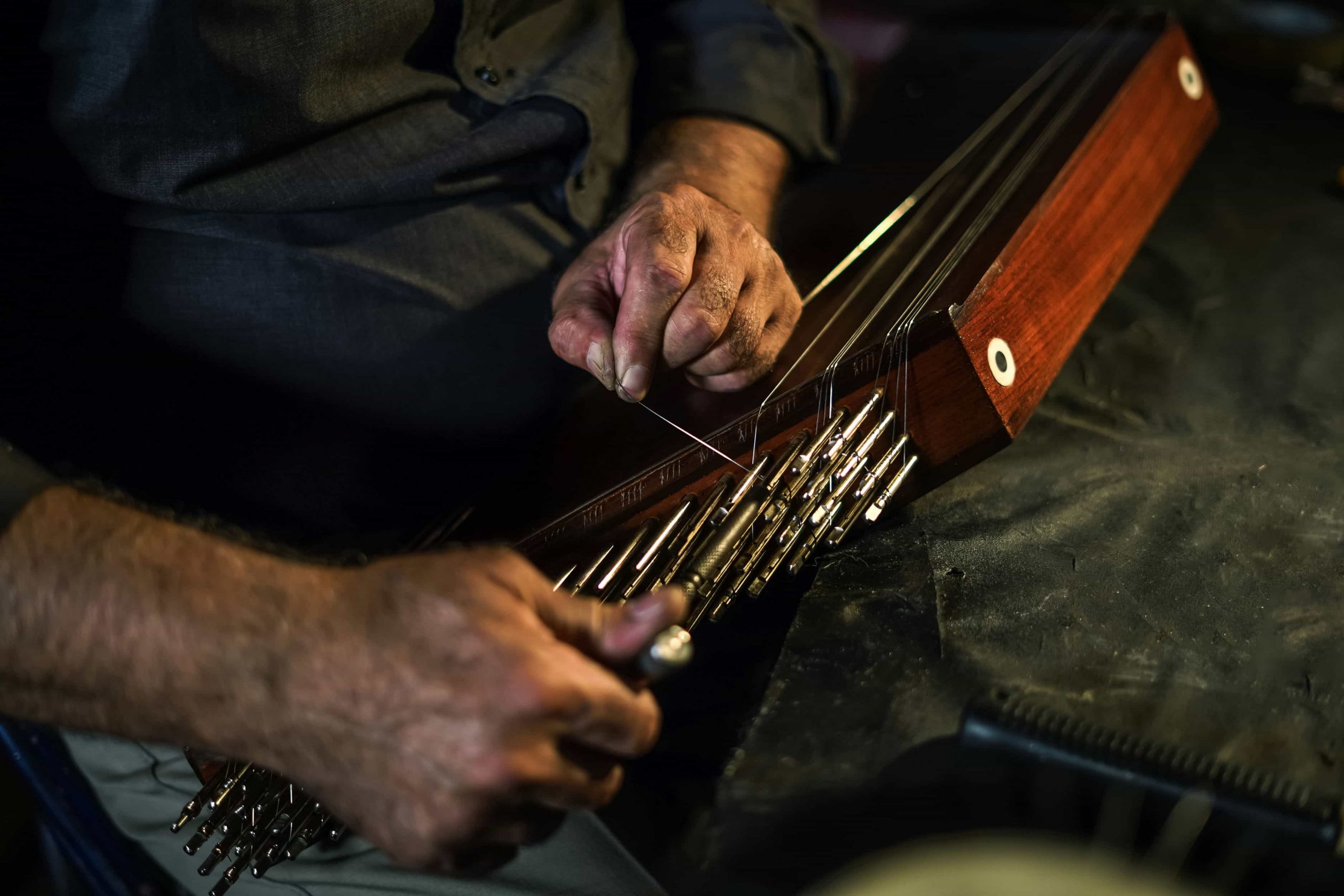 Santur Maker - Ali Nasrollahian